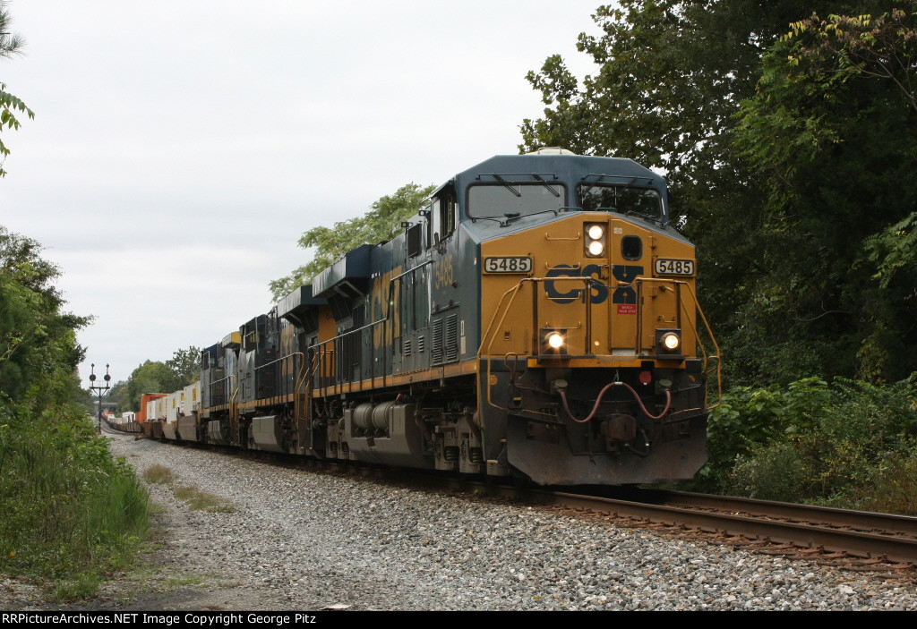 CSX train Q034 at Rossville, MD.
